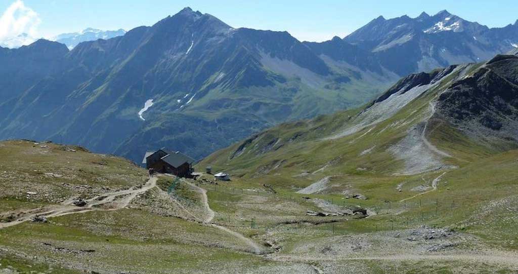 Top 5 hikes and treks to do in the French Alps