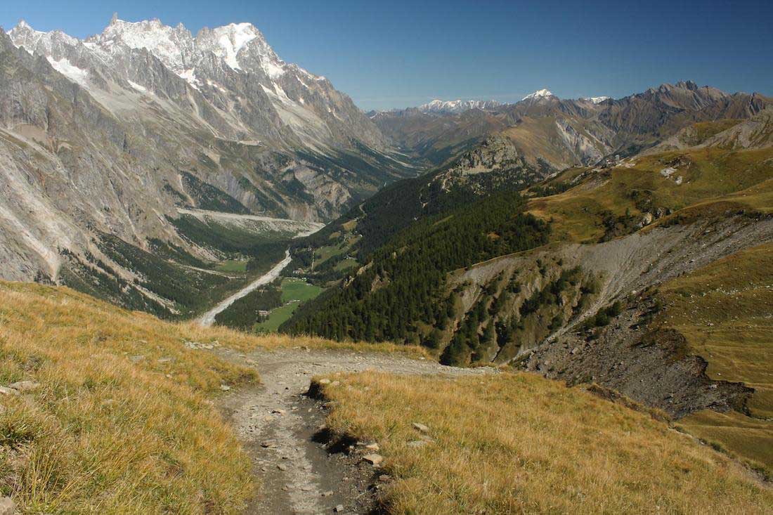 Top 5 hikes and treks to do in the French Alps